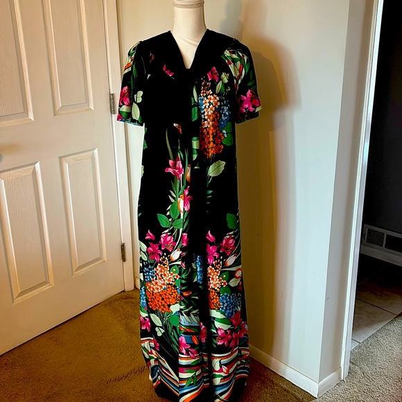 Heather | Dresses | Vintage Mrs Roper Lounge Caftan Muumuu Dress Floral ...